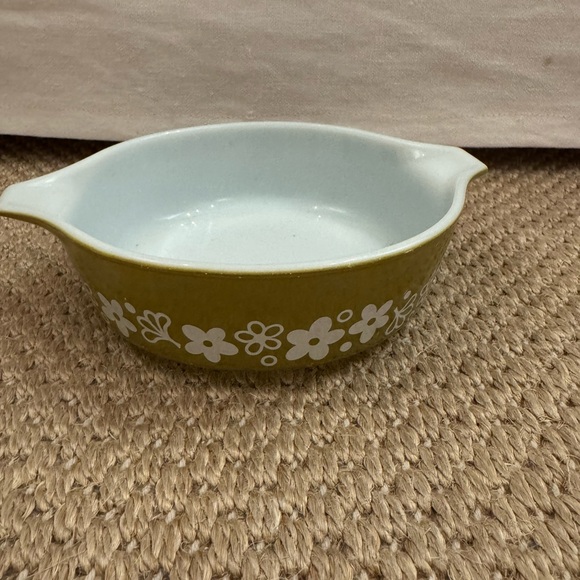 Pyrex | Kitchen | Rare Vintage Pyrex With Spring Green Or Crazy Daisy Pattern Like New | Poshmark